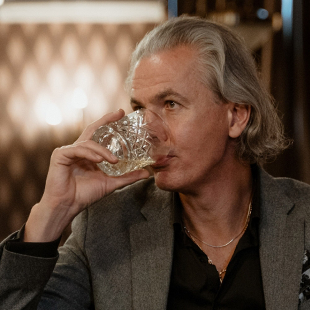 About Us – Festac Lounge